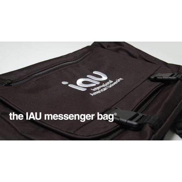 5.06 - Messenger Bag - IAU Shop